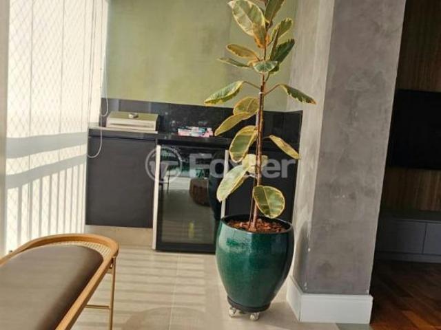 Apartamento, 3 dormitórios, 128 m², em Lar São Paulo