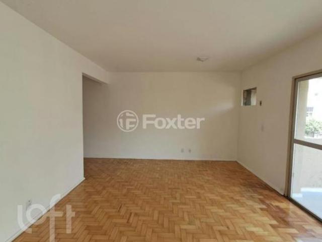 Apartamento, 3 dormitórios, 129.86 m², em Centro
