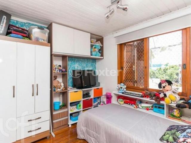 Apartamento, 3 dormitórios, 133.6 m², em Menino Deus