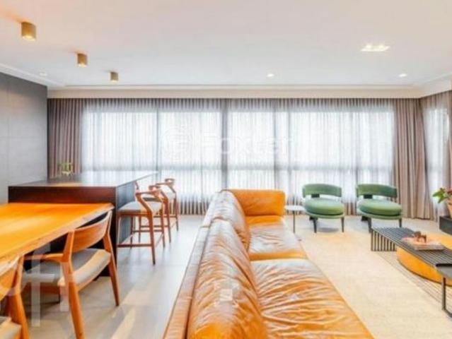 Apartamento, 3 dormitórios, 133.7 m², em Santa Cecília