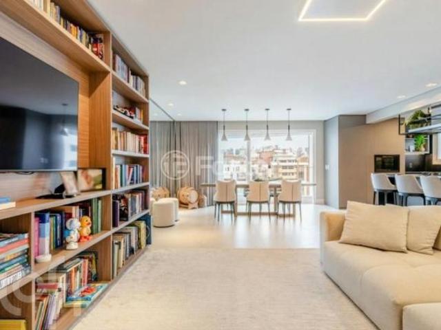 Apartamento, 3 dormitórios, 133.32 m², em Auxiliadora
