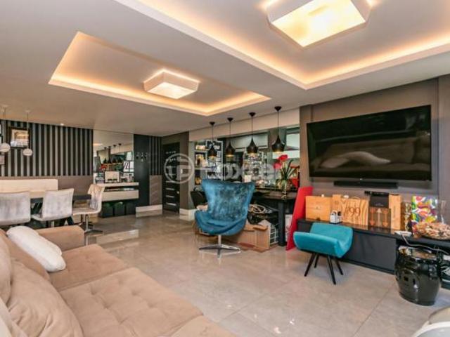 Apartamento, 3 dormitórios, 133 m², em Moinhos de Vento