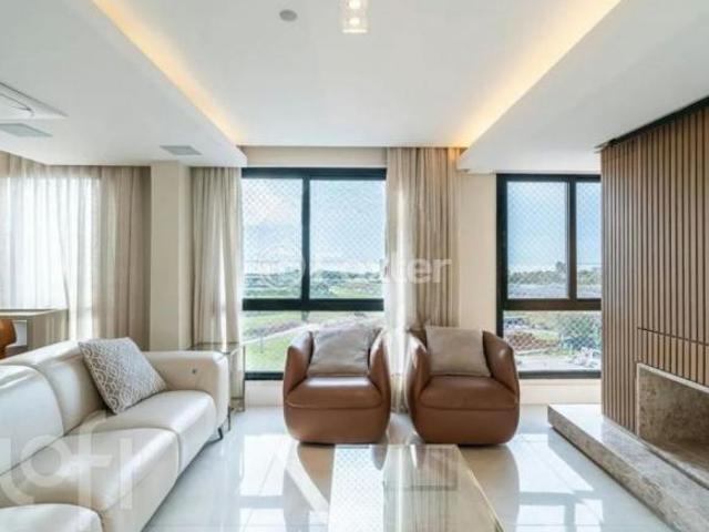 Apartamento, 3 dormitórios, 130.3 m², em Cristal