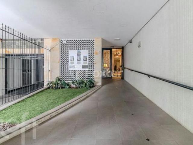 Apartamento, 3 dormitórios, 130 m², em Moinhos de Vento