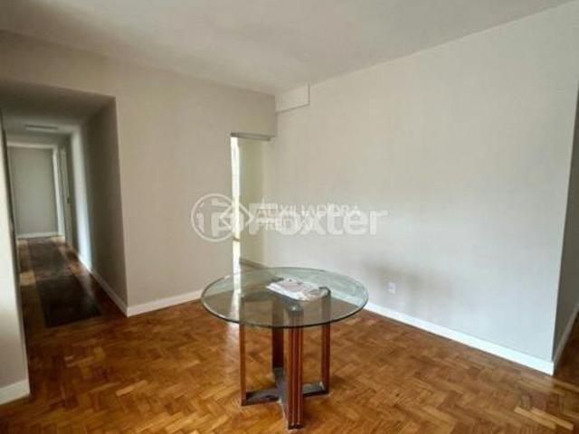 Apartamento, 3 dormitórios, 130 m², em Centro Histórico