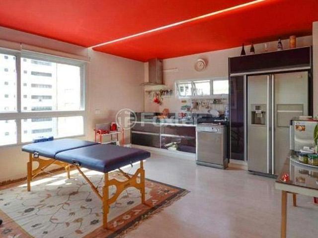 Apartamento, 3 dormitórios, 130 m², em Jardim Paulista