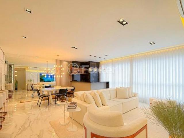 Apartamento, 3 dormitórios, 131.61 m², em Marechal Rondon