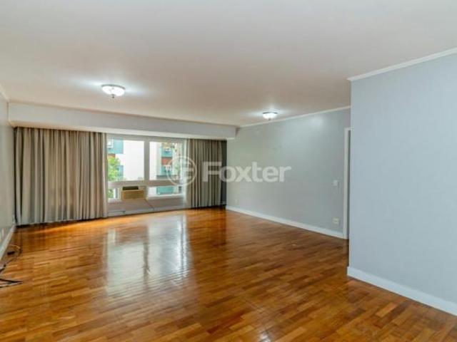 Apartamento, 3 dormitórios, 131 m², em Centro Histórico