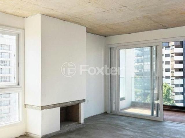 Apartamento, 3 dormitórios, 132.5 m², em Petrópolis