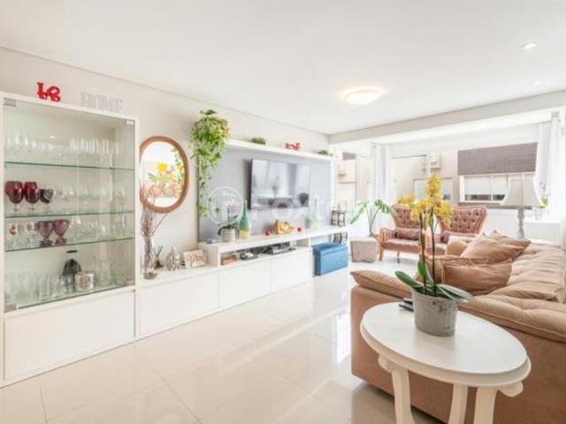 Apartamento, 3 dormitórios, 134.38 m², em Chácara das Pedras