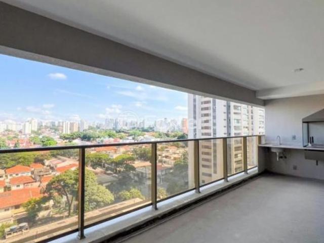 Apartamento, 3 dormitórios, 135 m², em Campo Belo