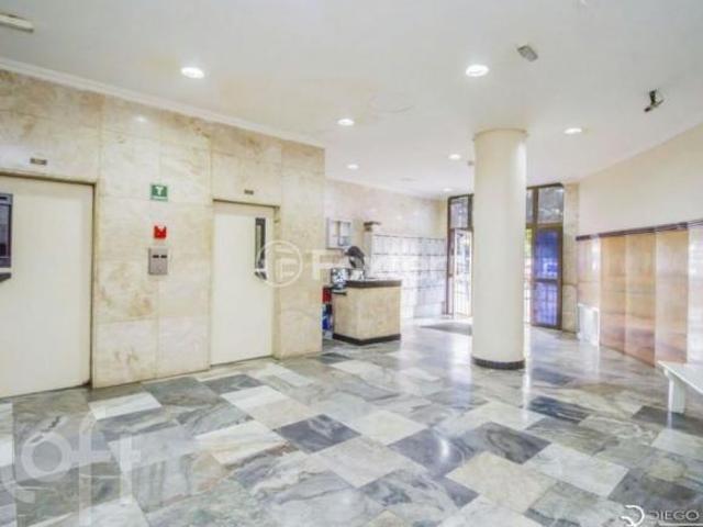 Apartamento, 3 dormitórios, 136 m², em Azenha