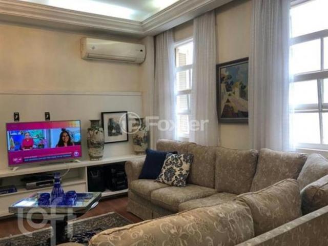 Apartamento, 3 dormitórios, 136 m², em Centro Histórico
