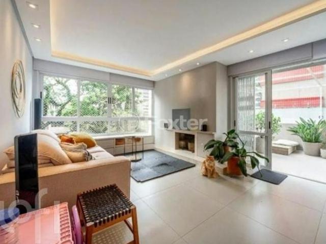 Apartamento, 3 dormitórios, 136 m², em Rio Branco