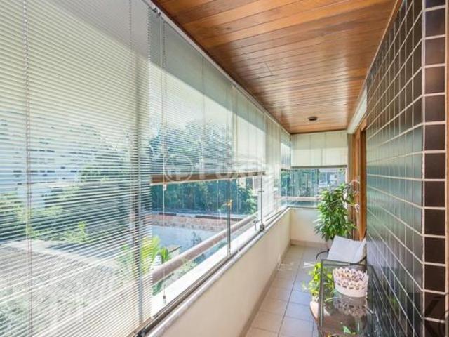 Apartamento, 3 dormitórios, 136 m², em Rio Branco