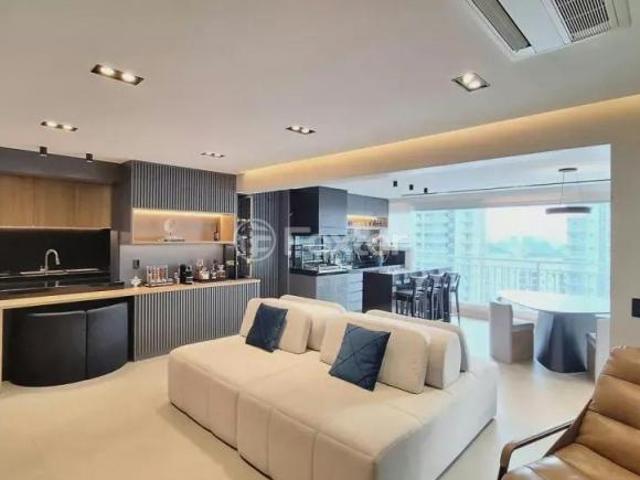 Apartamento, 3 dormitórios, 136 m², em Vila Anastácio