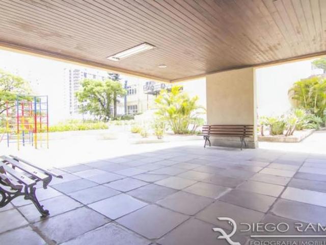 Apartamento, 3 dormitórios, 138.08 m², em Petrópolis