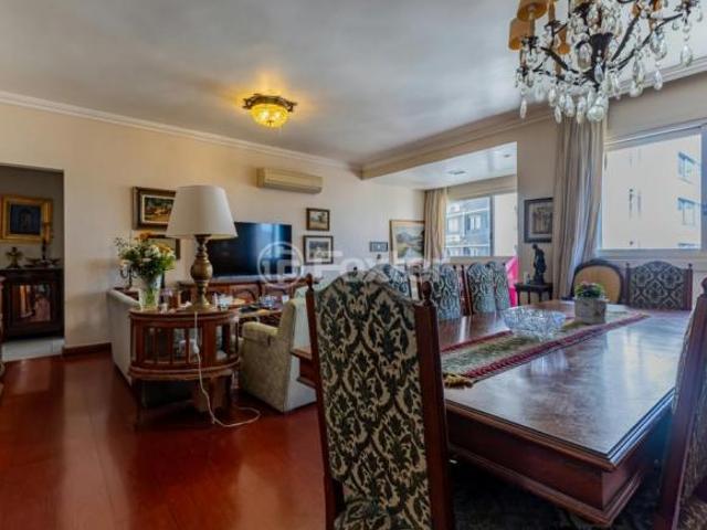 Apartamento, 3 dormitórios, 138 m², em Bela Vista