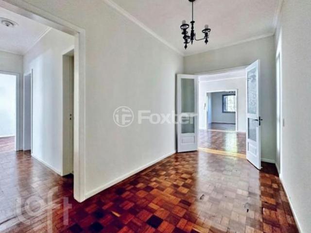 Apartamento, 3 dormitórios, 139.77 m², em Petrópolis