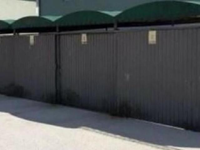apartamento 3 dormitórios, 1 sala 1 cozinha, 1 área de serviços, 1 vaga de garagem coberta 1 banheir