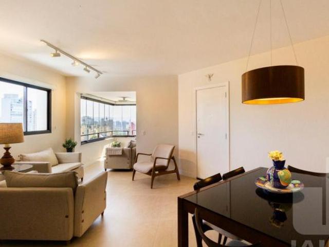 APARTAMENTO EM ANDAR ALTO, ENSOLARADO, REFORMADO COM VISTA INCRIVEL PARA O PACAEMBU