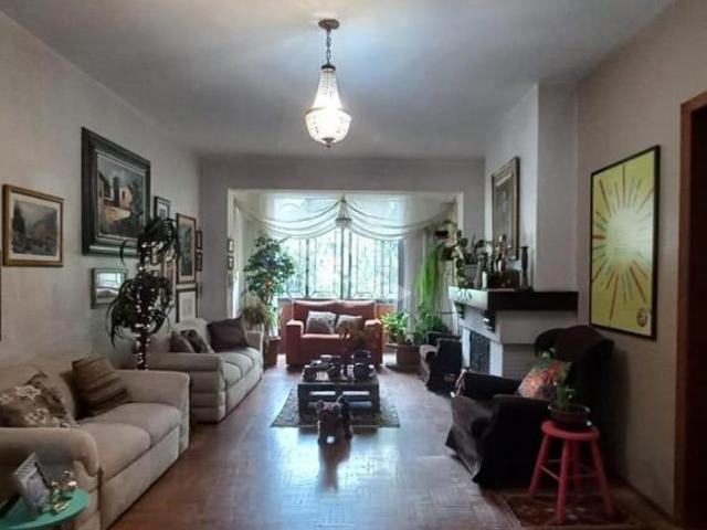 Apartamento 3 dormitórios, 1 suíte, 1 vaga no bairro Independência, Porto Alegre, próximo ao Colégio