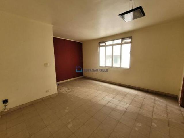 Apartamento 3 dormitórios, 1 suíte, 1 vaga demarcada 300mts metrô Conceição