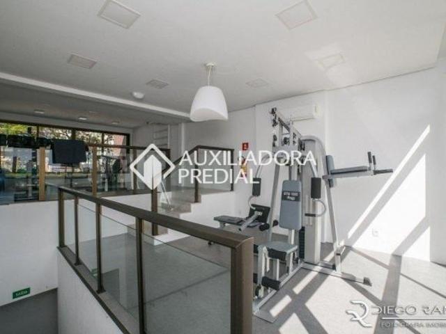Apartamento 3 dormitórios, 1 suíte e 2 vagas no Bairro Tristeza