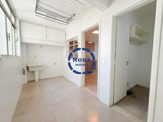 Apartamento 3 dormitórios 1 suíte frente no Gonzaga, Santos/SP | 126m² | 1 vaga | Portaria 24h