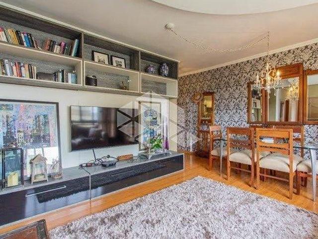 Apartamento 3 dormitórios, 1 suíte, Transformado em 2 quartos e 1 suite 2 vagas, no bairro Passo da