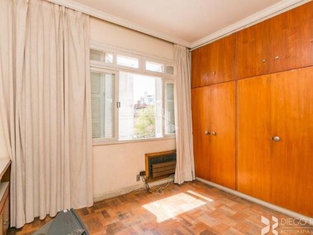 Apartamento 3 dormitórios, 1 vaga no bairro Rio Branco, Porto Alegre, próximo ao Parcão