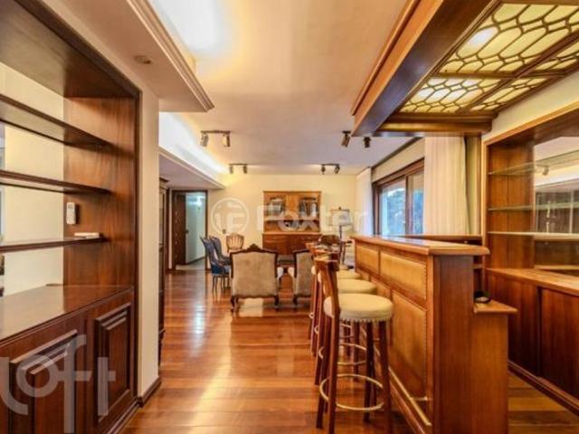 Apartamento, 3 dormitórios, 240.79 m², em Floresta