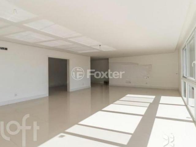 Apartamento, 3 dormitórios, 251 m², em Vila Assunção