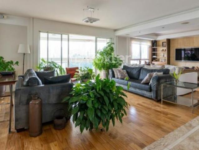 Apartamento, 3 dormitórios, 260 m², em Vila Andrade