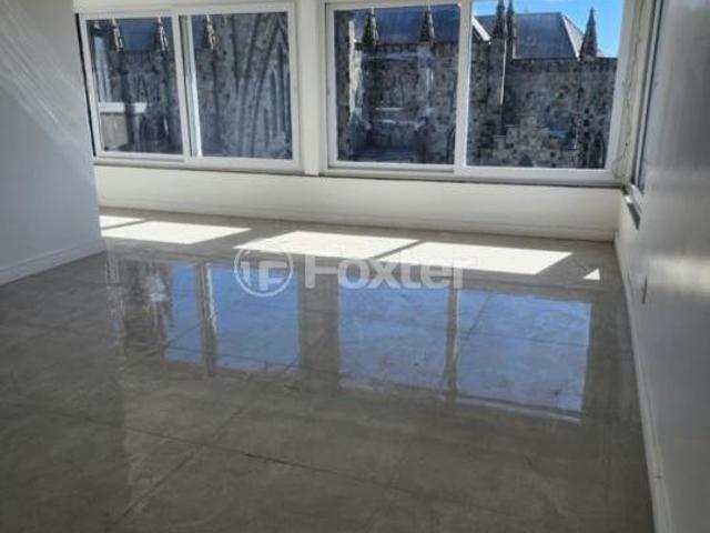 Apartamento, 3 dormitórios, 265 m², em Centro
