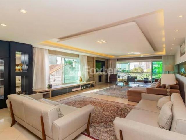 Apartamento, 3 dormitórios, 271.15 m², em Três Figueiras