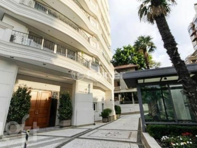 Apartamento, 3 dormitórios, 272 m², em Moinhos de Vento