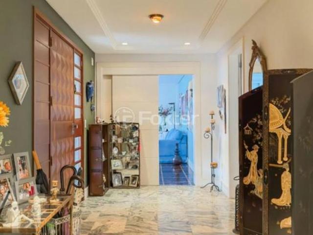 Apartamento, 3 dormitórios, 283 m², em Floresta