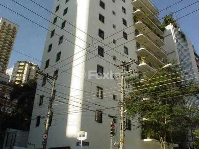 Apartamento, 3 dormitórios, 286 m², em Jardim Paulista