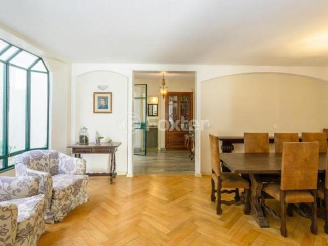 Apartamento, 3 dormitórios, 288 m², em Jardim das Bandeiras