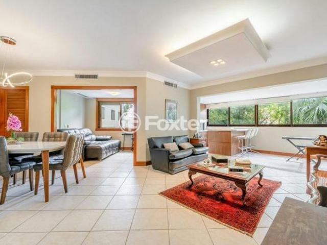 Apartamento, 3 dormitórios, 289.44 m², em Bela Vista
