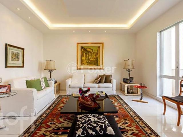 Apartamento, 3 dormitórios, 290 m², em Higienópolis