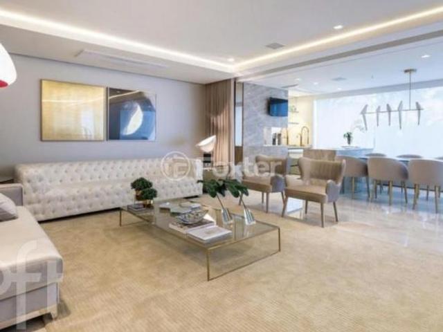 Apartamento, 3 dormitórios, 291.54 m², em Moinhos de Vento