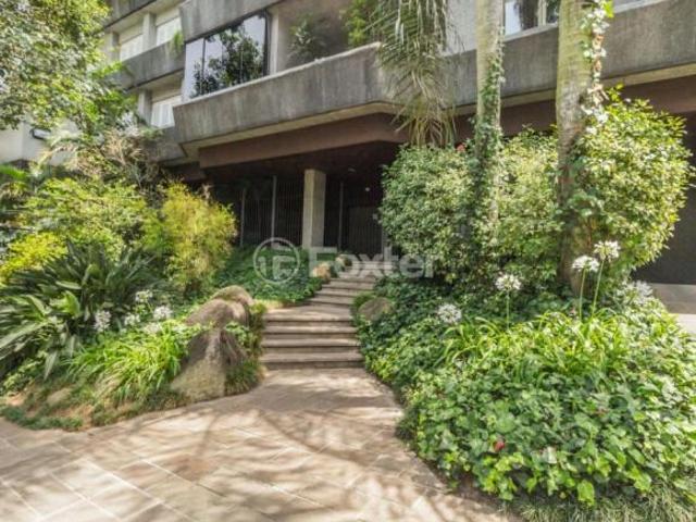 Apartamento, 3 dormitórios, 295 m², em Bela Vista