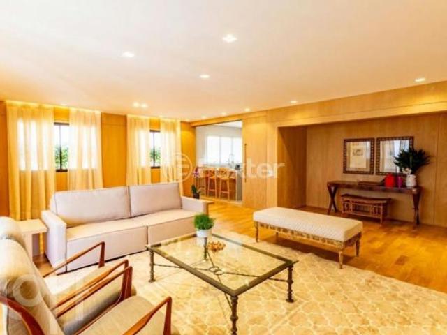 Apartamento, 3 dormitórios, 200 m², em Itaim Bibi