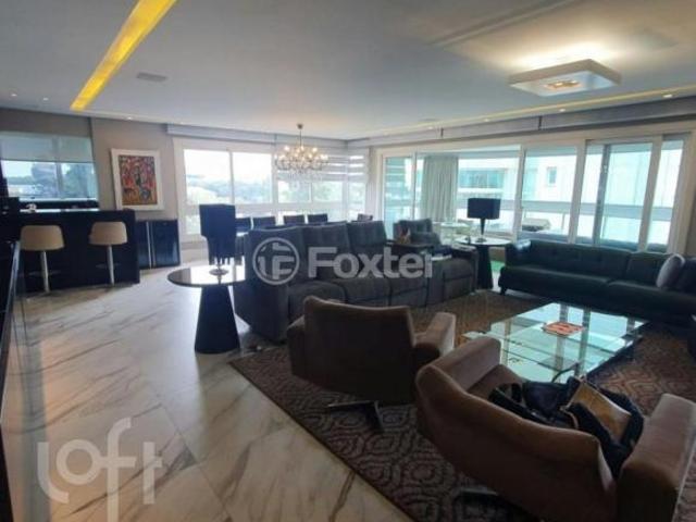 Apartamento, 3 dormitórios, 201 m², em Auxiliadora