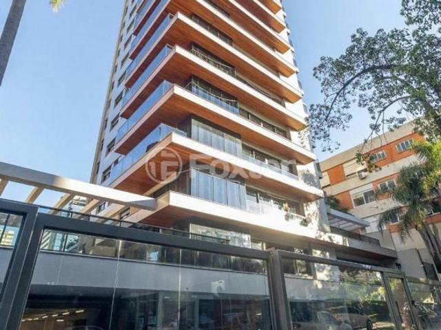 Apartamento, 3 dormitórios, 202 m², em Moinhos de Vento