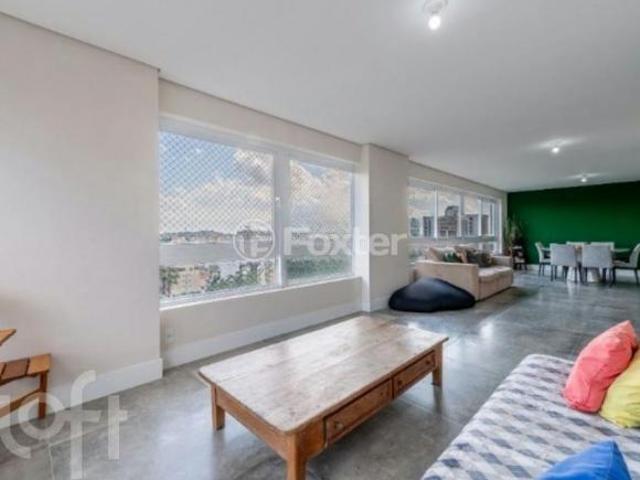 Apartamento, 3 dormitórios, 207.67 m², em Rio Branco