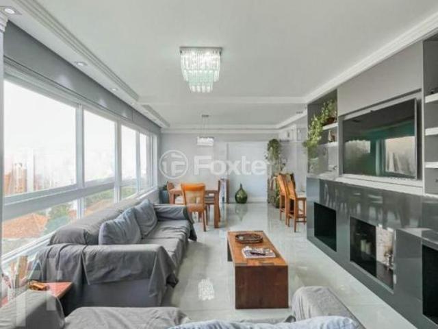 Apartamento, 3 dormitórios, 207.67 m², em Rio Branco