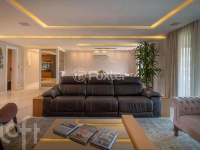 Apartamento, 3 dormitórios, 207.06 m², em Pedra Redonda